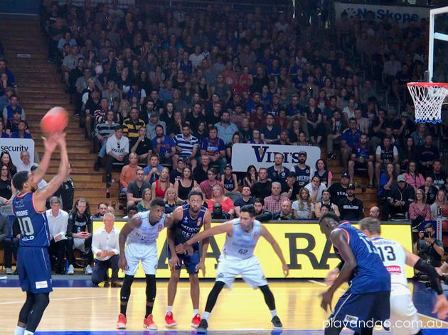 Adelaide 36ers Basketball Home Game | Review - Play & Go Adelaide