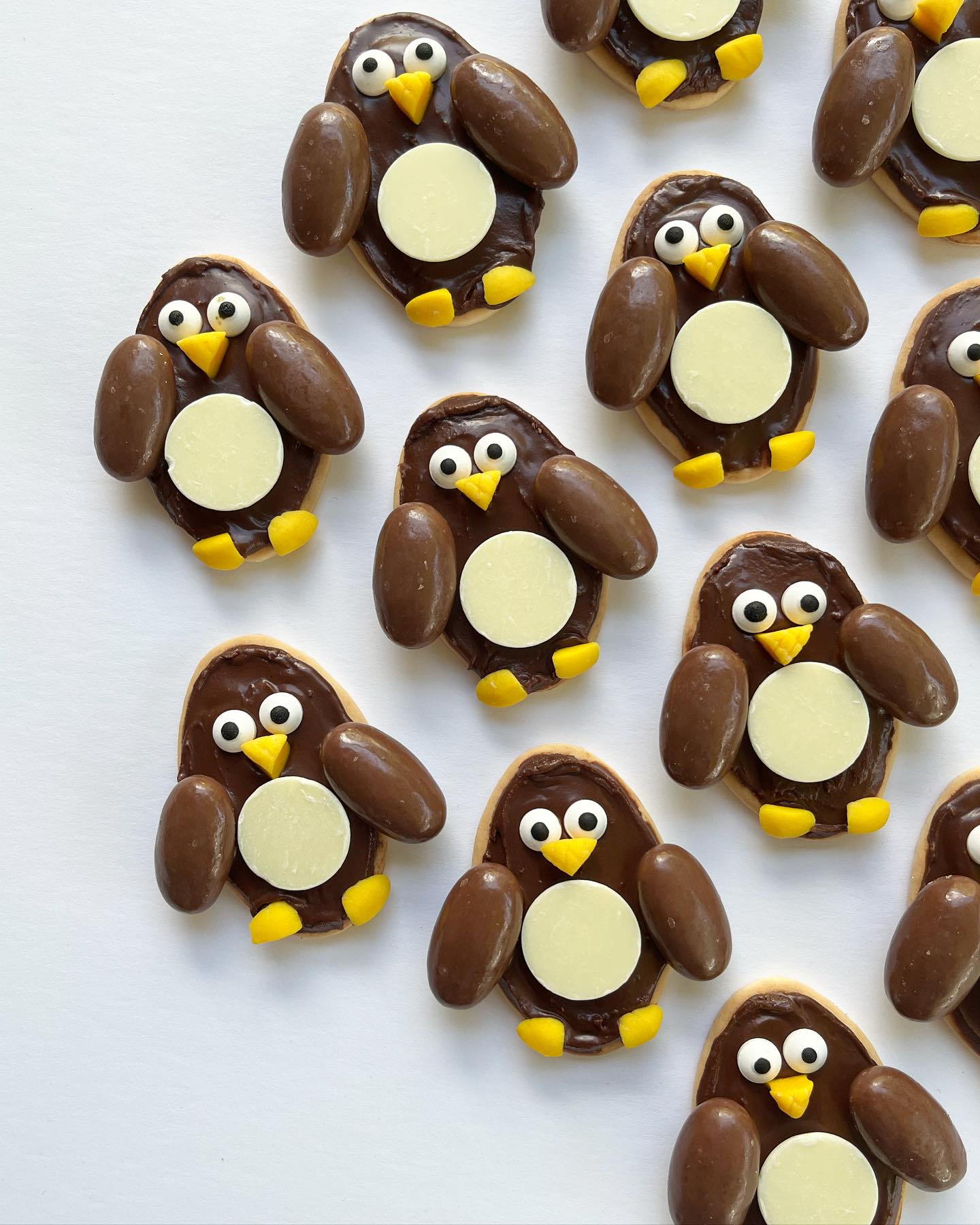 Easy Ways To Decorate Biscuits at Olga Rayford blog